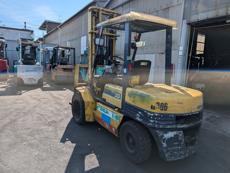 (KOMATSU) FD30-11-459402 – Used Forklift Japan | Advance